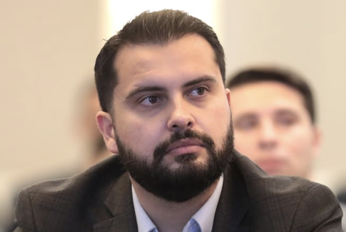 Dave Williams Tossing Reporter Becomes The Story Of GOP Assemblies ...